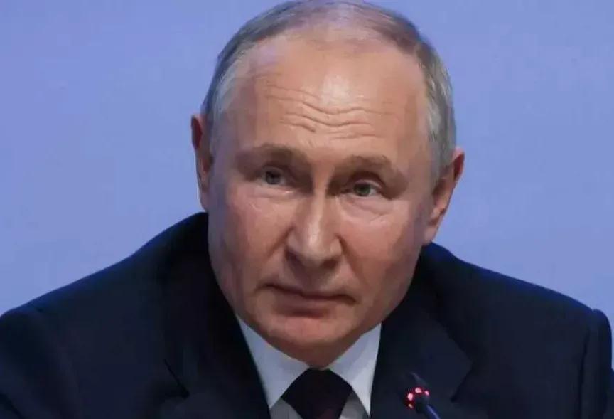 Well done Shoigu! Details see character, modest general demeanor, Putin ...