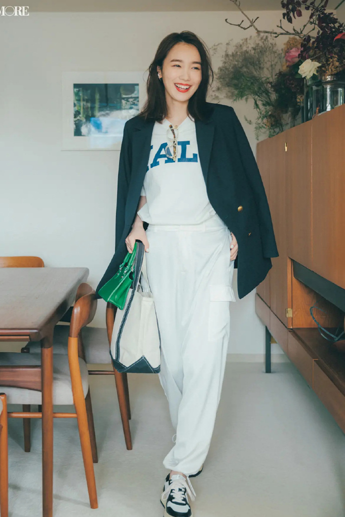 In autumn, you can always believe in "lock pants", 3 kinds of matching ...