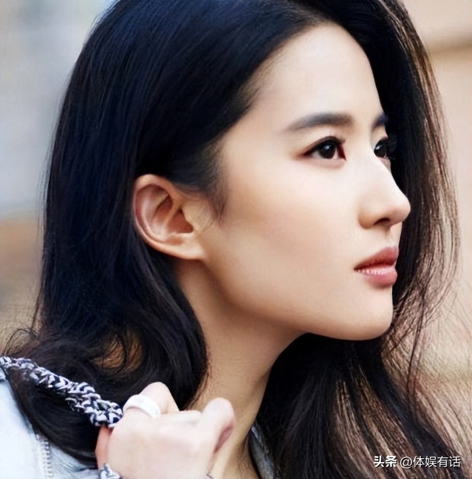 Who said that a tall nose makes a beauty? These 9 actresses with small ...