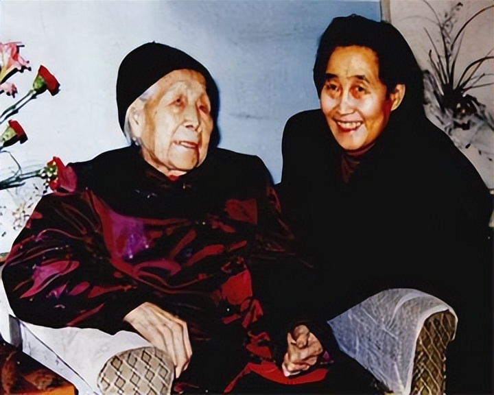 Tong Guirong: a modern educator, her husband is Liu Zhidan, her ...