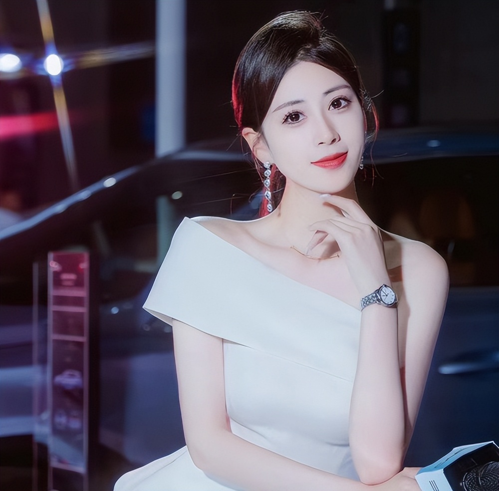 Momo anchor Zhou Ran shared his hosting experience with the live ...