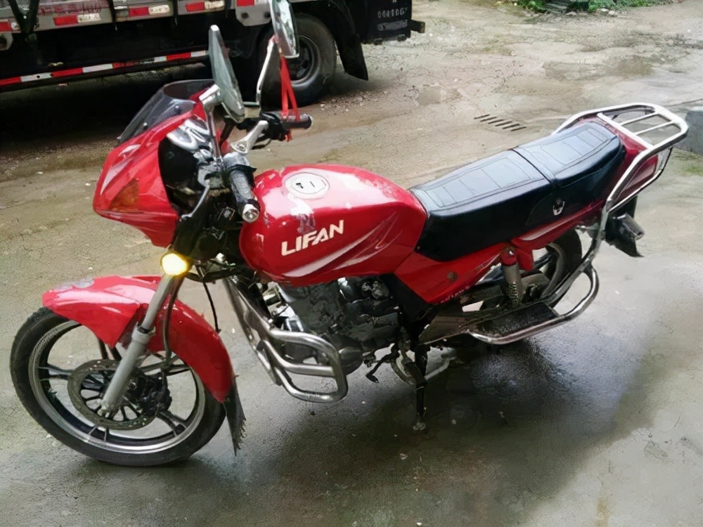 China's motorcycle lost in Vietnam - iNEWS