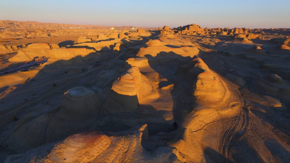 Oscar film "Crouching Tiger, Hidden Dragon" filming location - Wuerhe ...