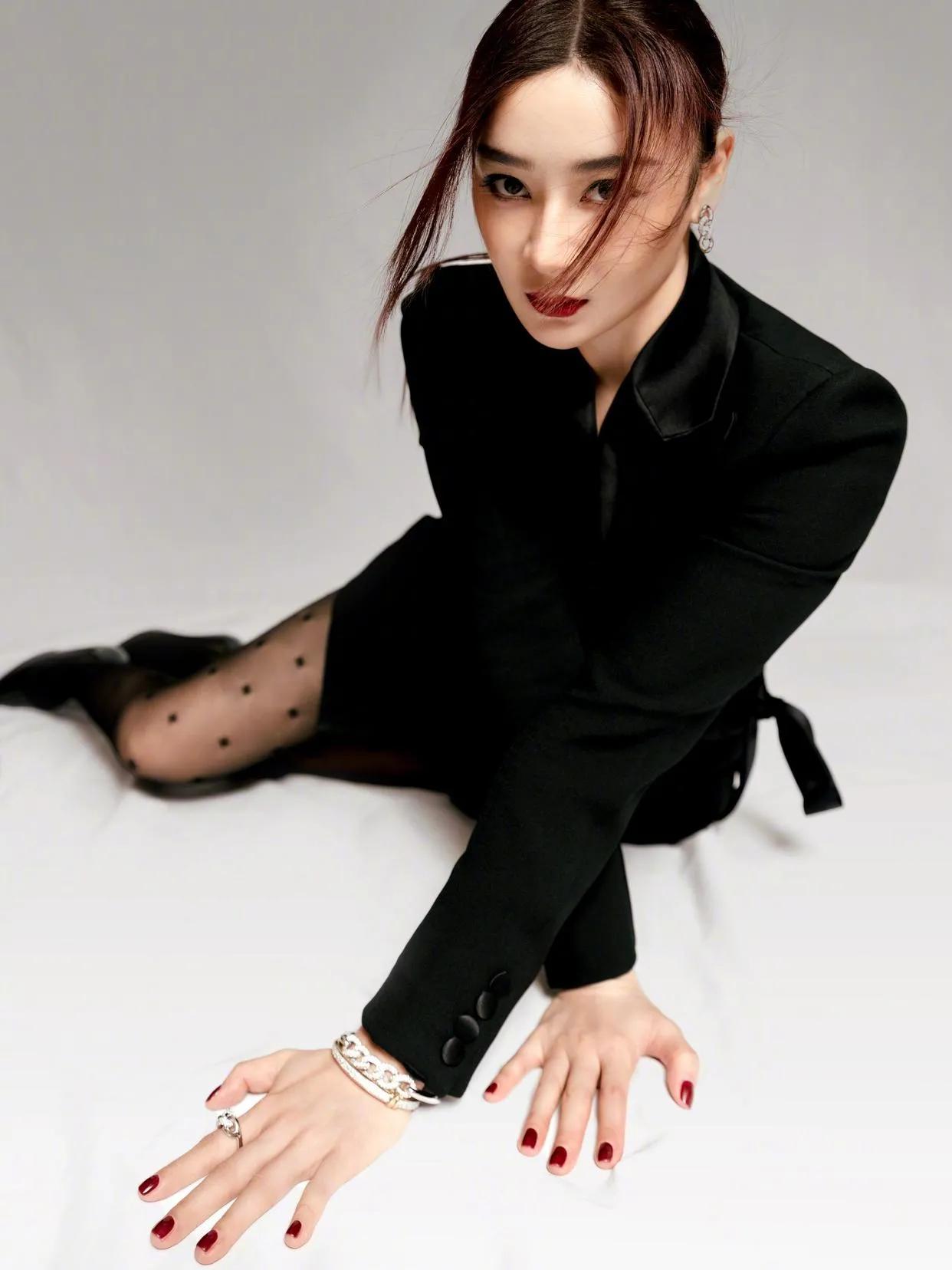 The actor of the goddess Ren Yingying in "Swordsman"-the famous actor ...