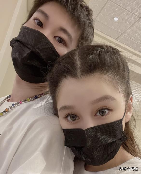 Both are the daughters of Zhao Benshan, but Zhao Yufang and Zhao Yihan ...