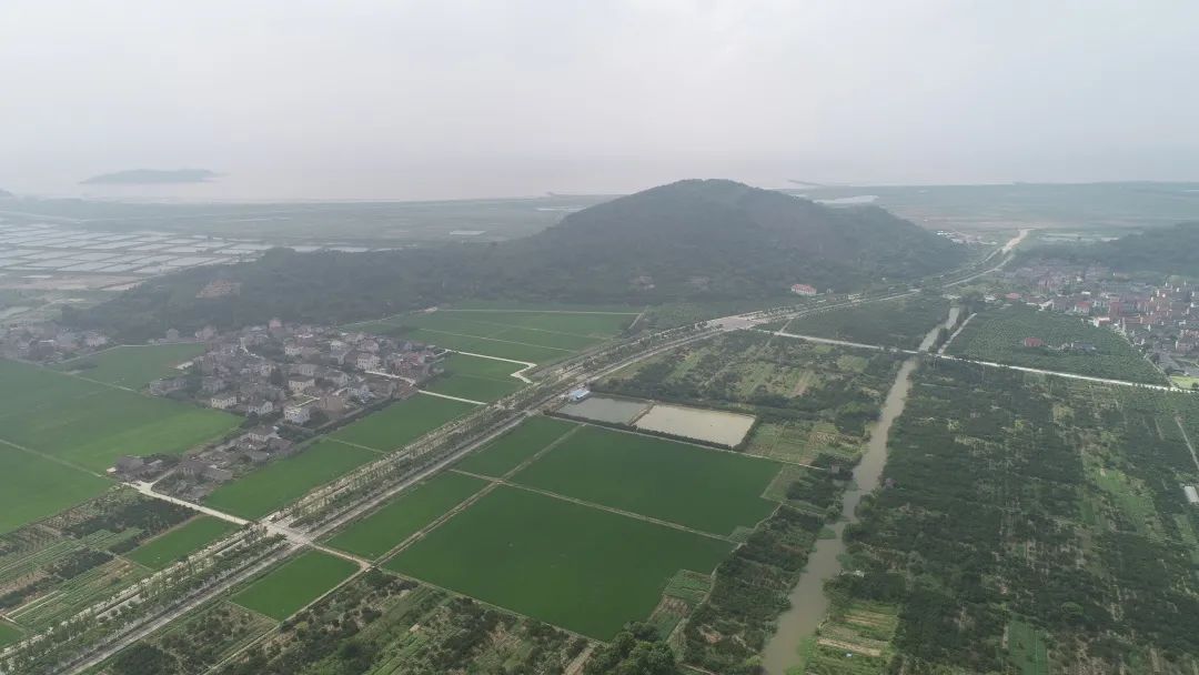 Lv Chunyang and Hulushan - iNEWS