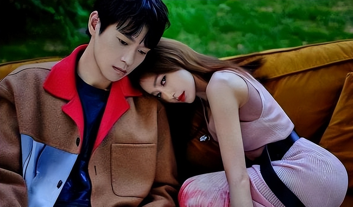 Qin Lan and Wei Daxun's intimate photos are exposed! Hugging face to face and holding hands in ...