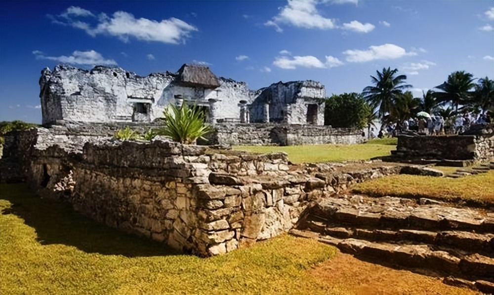 The Rise and Fall of the Mayan Civilization in the Fourteenth Century ...