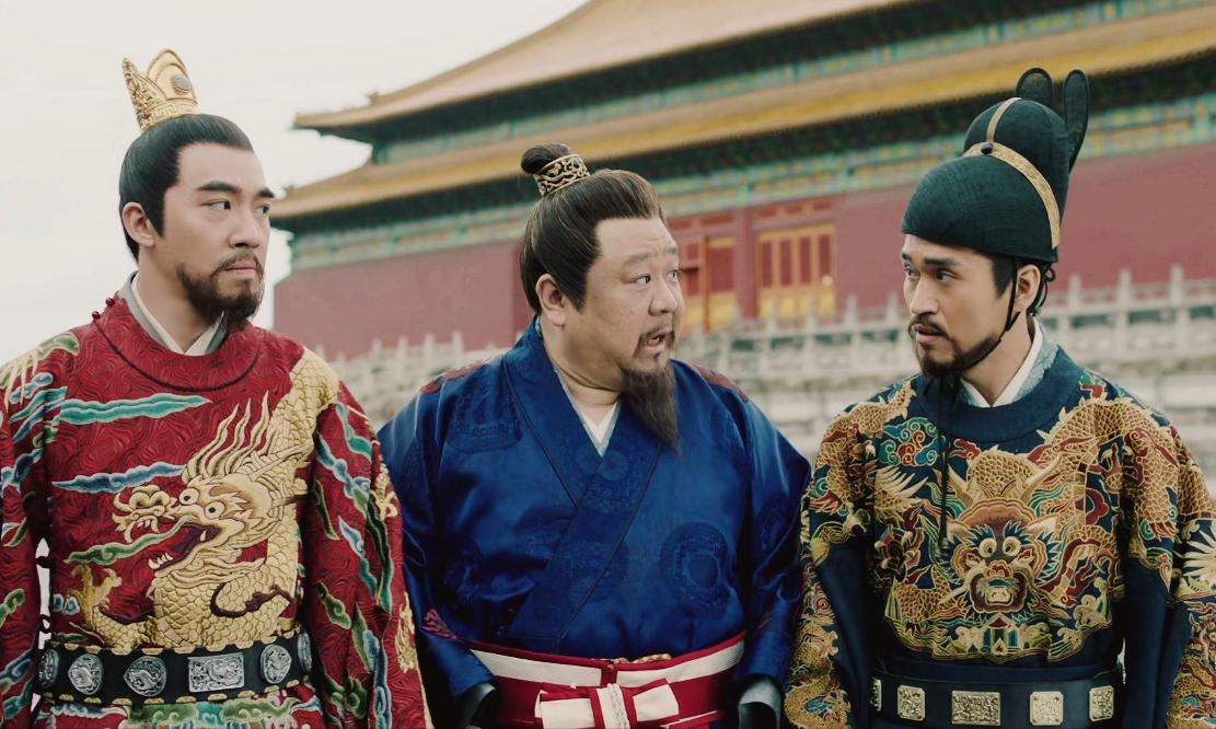 Emperor Yongle's first couplet: The lights are bright and the moon is ...