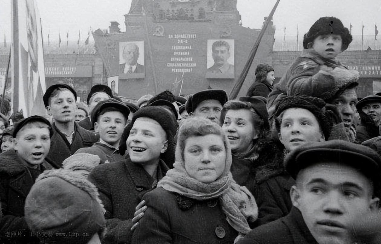 Why are there so few black people in Russia?Black people had the answer ...