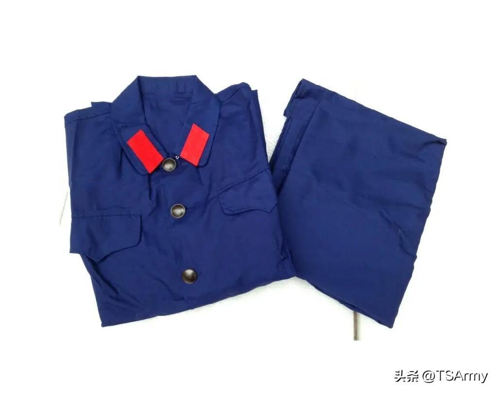 The evolutionary history of new Chinese military uniforms, of which the ...