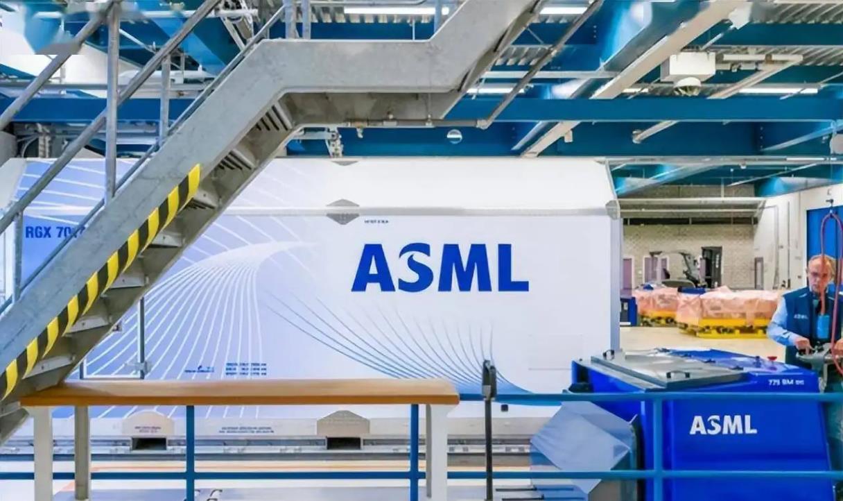 400 photolithography machines, 39 billion chips! ASML officially ...