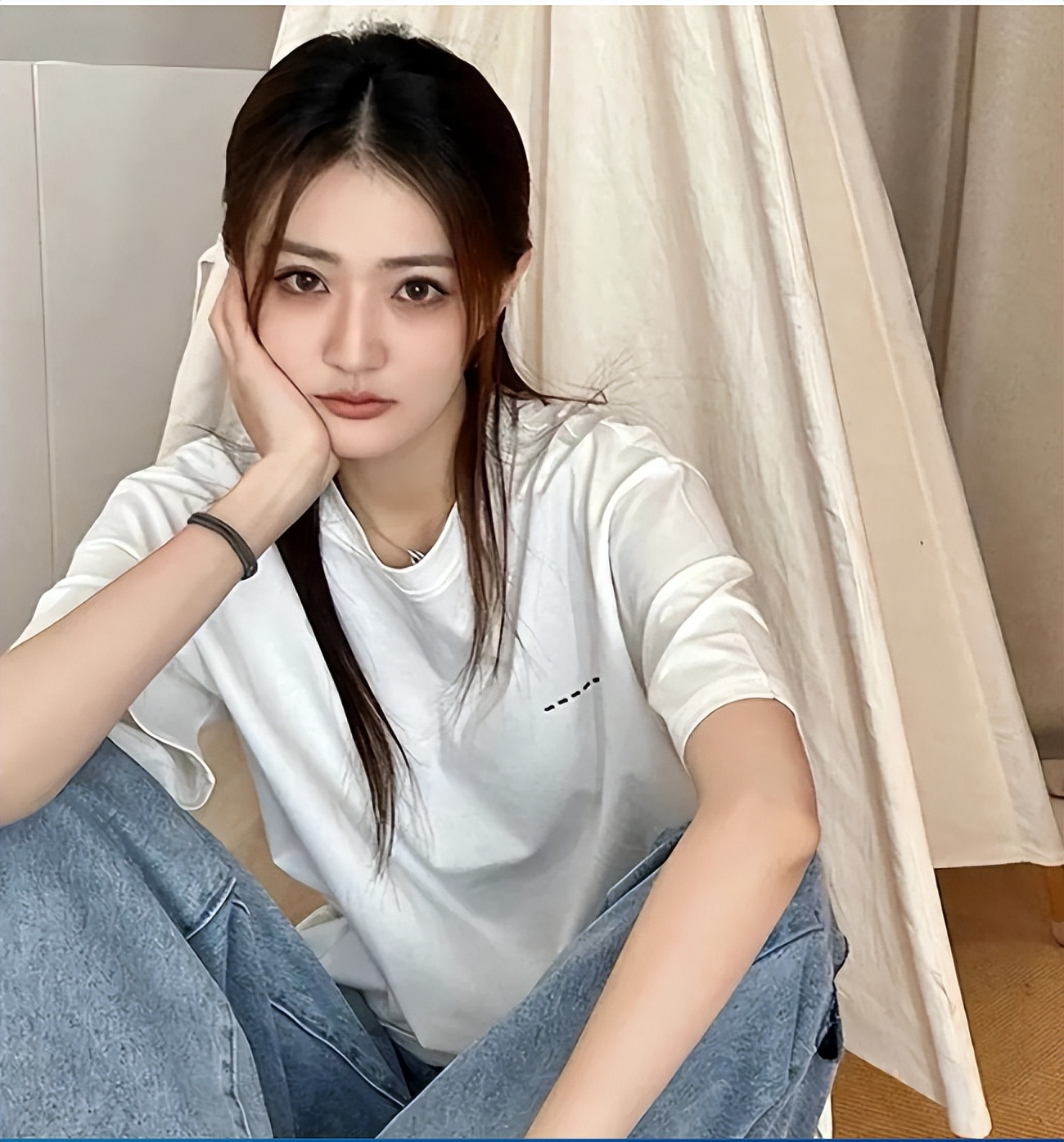 Xu Lu attended her agent's wedding banquet, and the beautiful bride ...