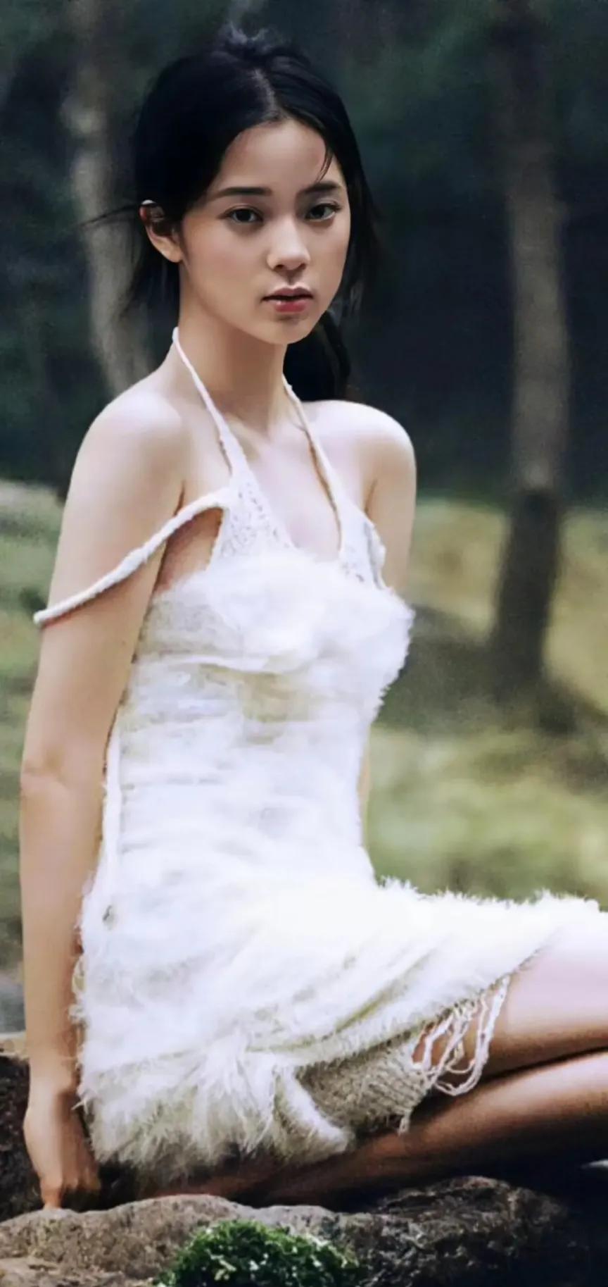 Photos of Ouyang Nana - iMedia