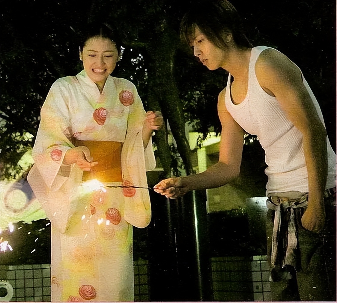 The three views are destroyed, the characters are completely collapsed ...