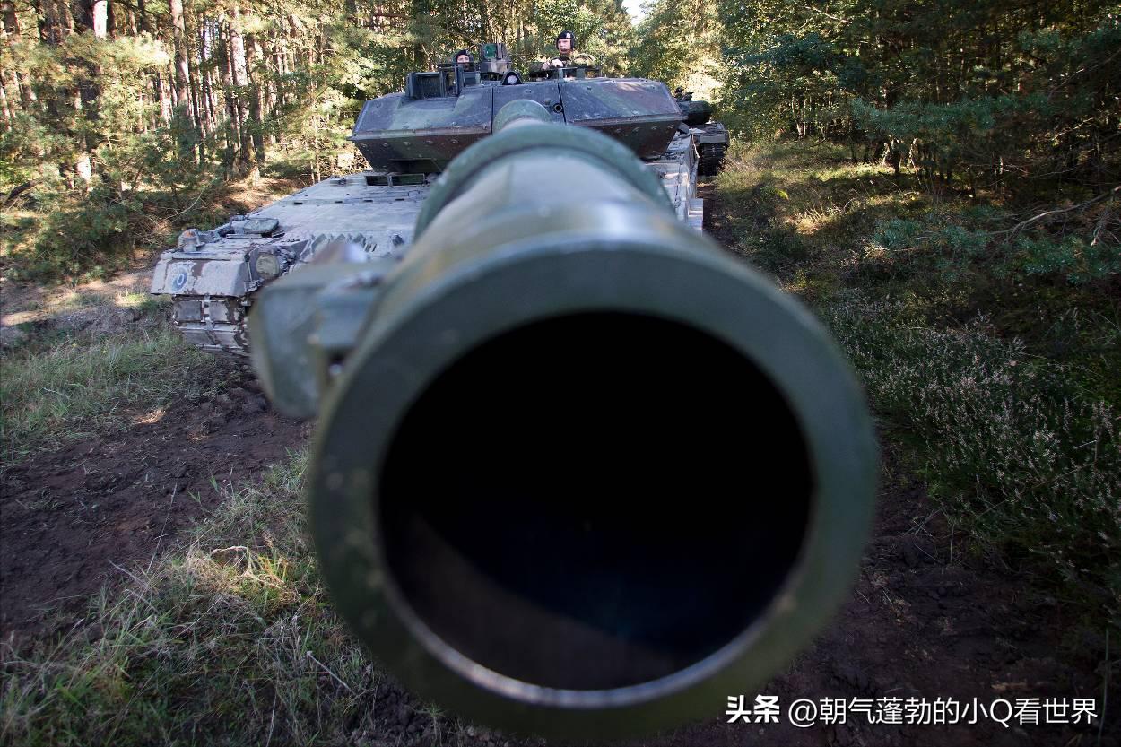 France installed the world's largest caliber tank main gun, killing one ...