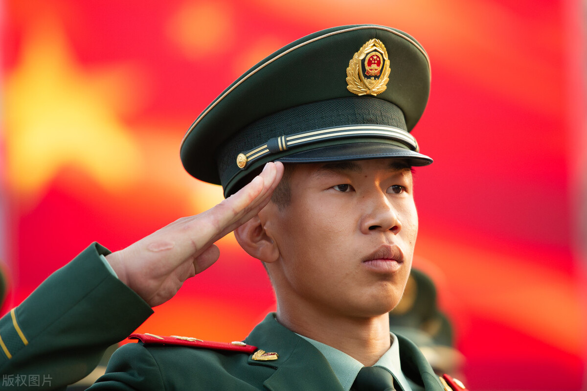 "Hidden in the Dust": Who are the people who are chasing after the ...