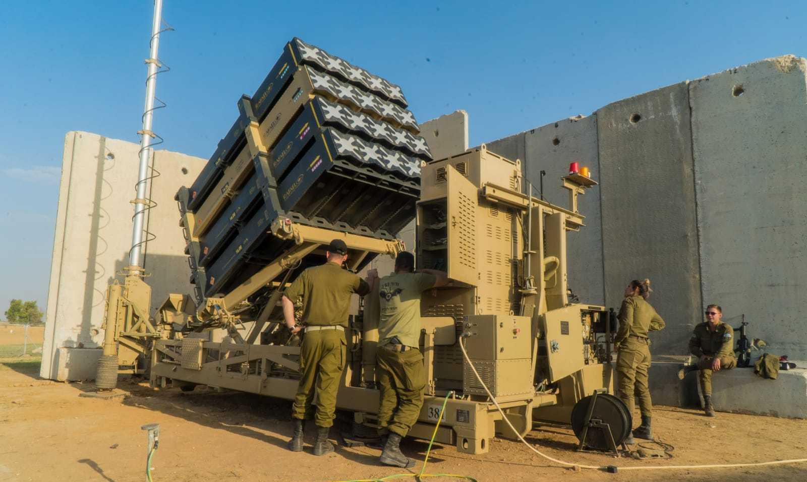 Who is behind Hamas? Rocket launchers and gliding drones leave the ...