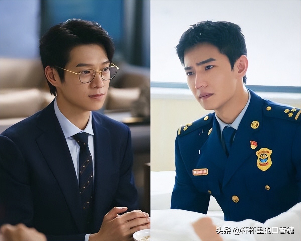 Far more popular than the main character and supporting characters ...