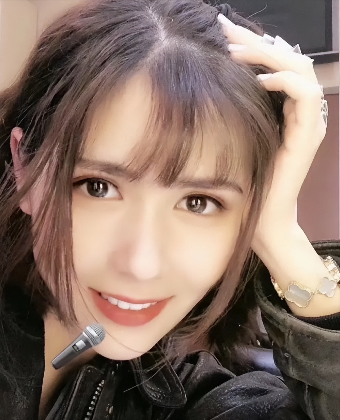 Shen Danping posts photos of her mixed-race daughter. The mother and ...