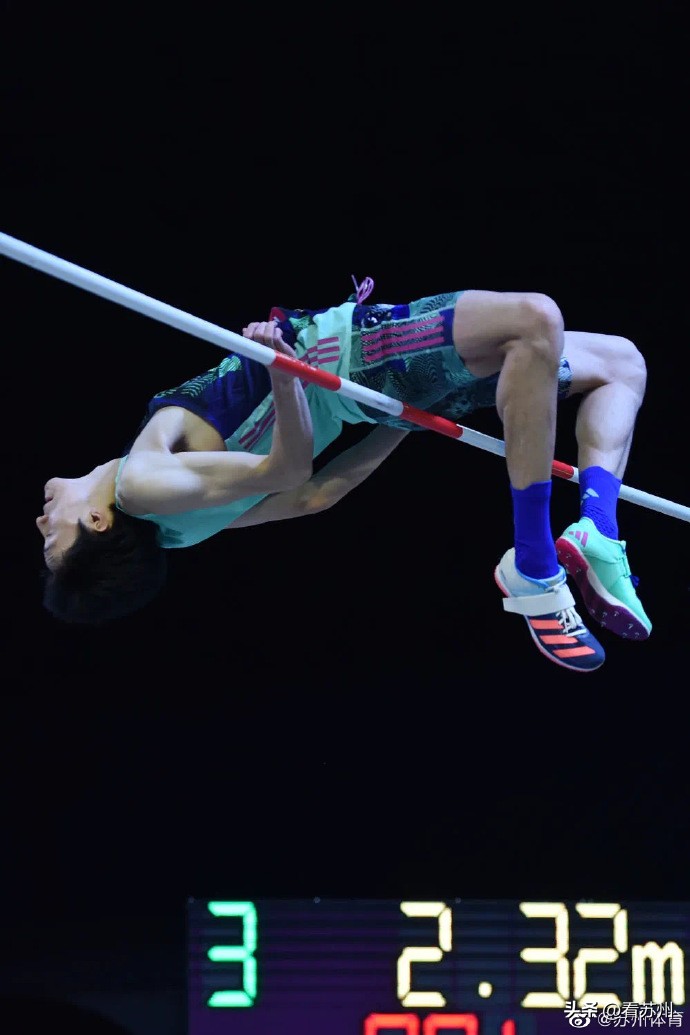 Suzhou teenager Wang Zhen qualified for the men's high jump at the ...