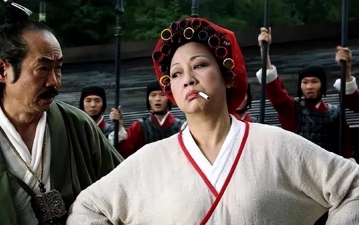 "Kung Fu" behind-the-scenes cold knowledge: Yuan Qiu accompanied her sisters for an interview ...