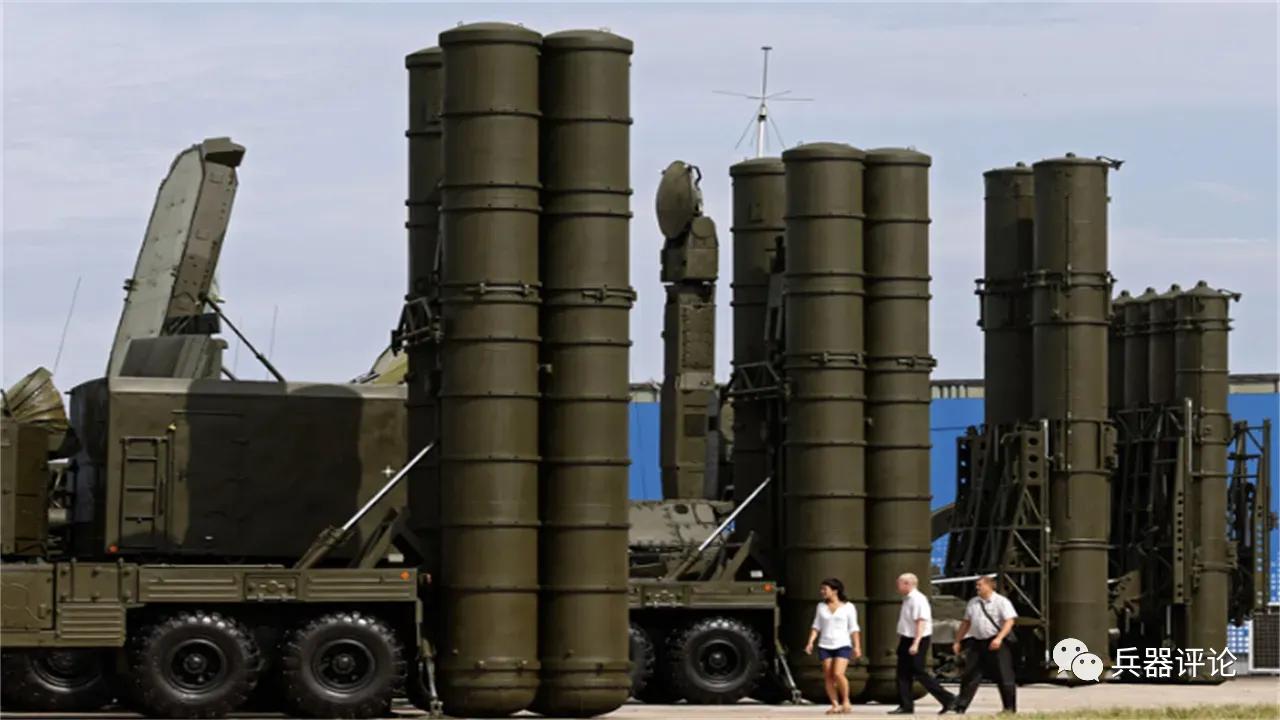 Hongqi 9B missiles are installed together, there is no dead angle in air defense within 300 ...