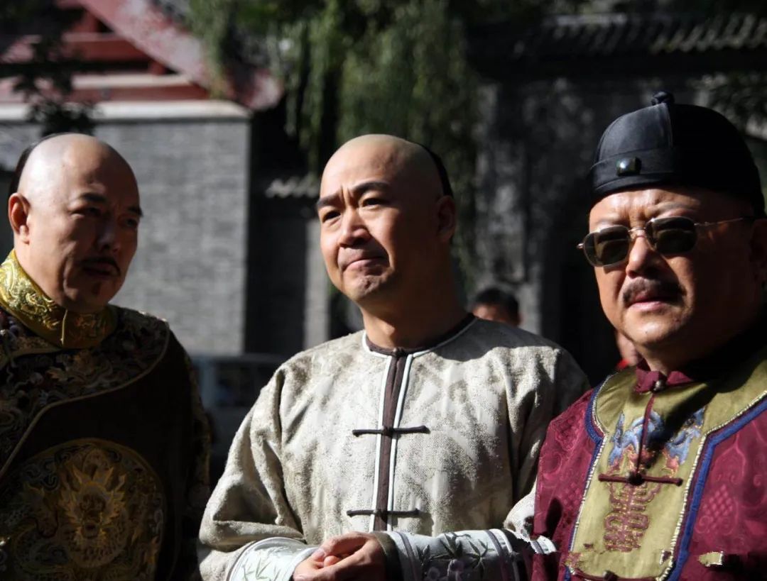 What is so special about Heshen, who has power in the court but has ...