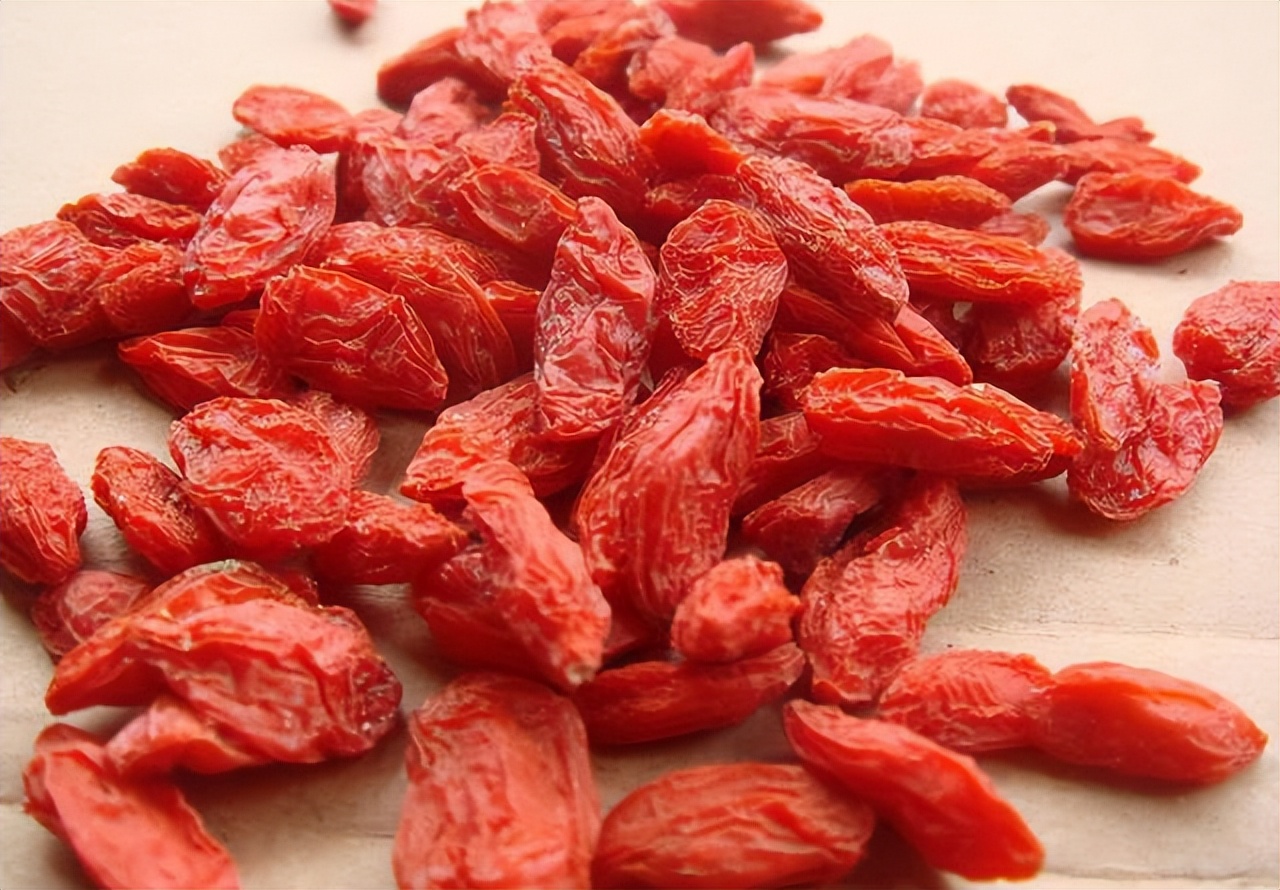 What are the health benefits of men drinking wolfberry in water for a ...