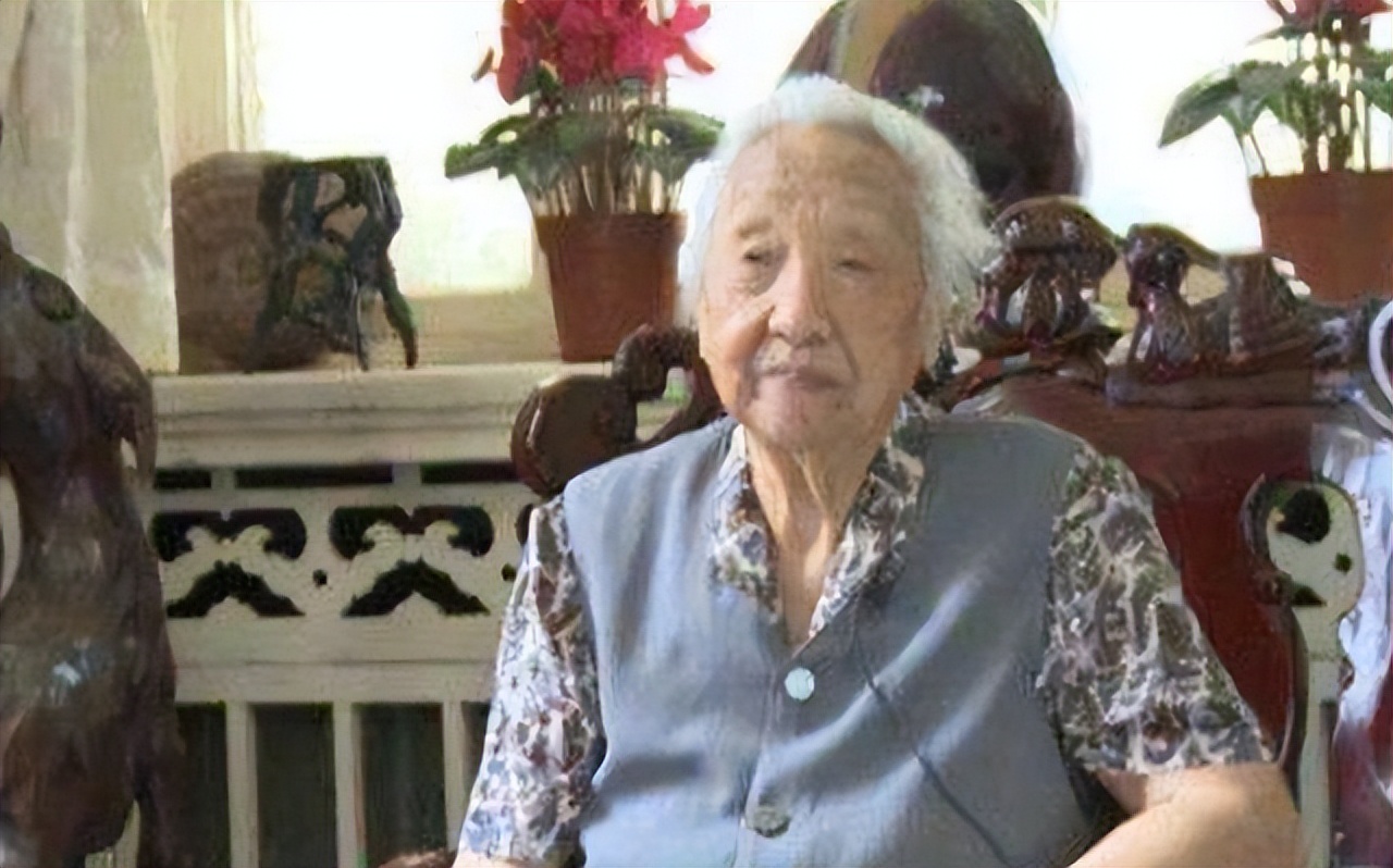 Hao Zhiping: The wife of the general who is still alive is exactly 100 ...