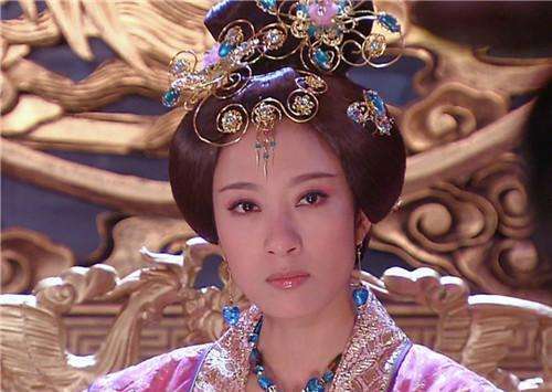 How did Wan Zhener fascinate Emperor Xianzong who was 17 years younger ...