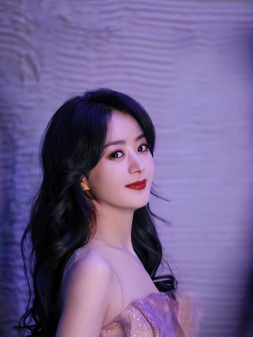 "Grassroots Counterattack" Zhao Liying: Sitting in a billion-dollar ...