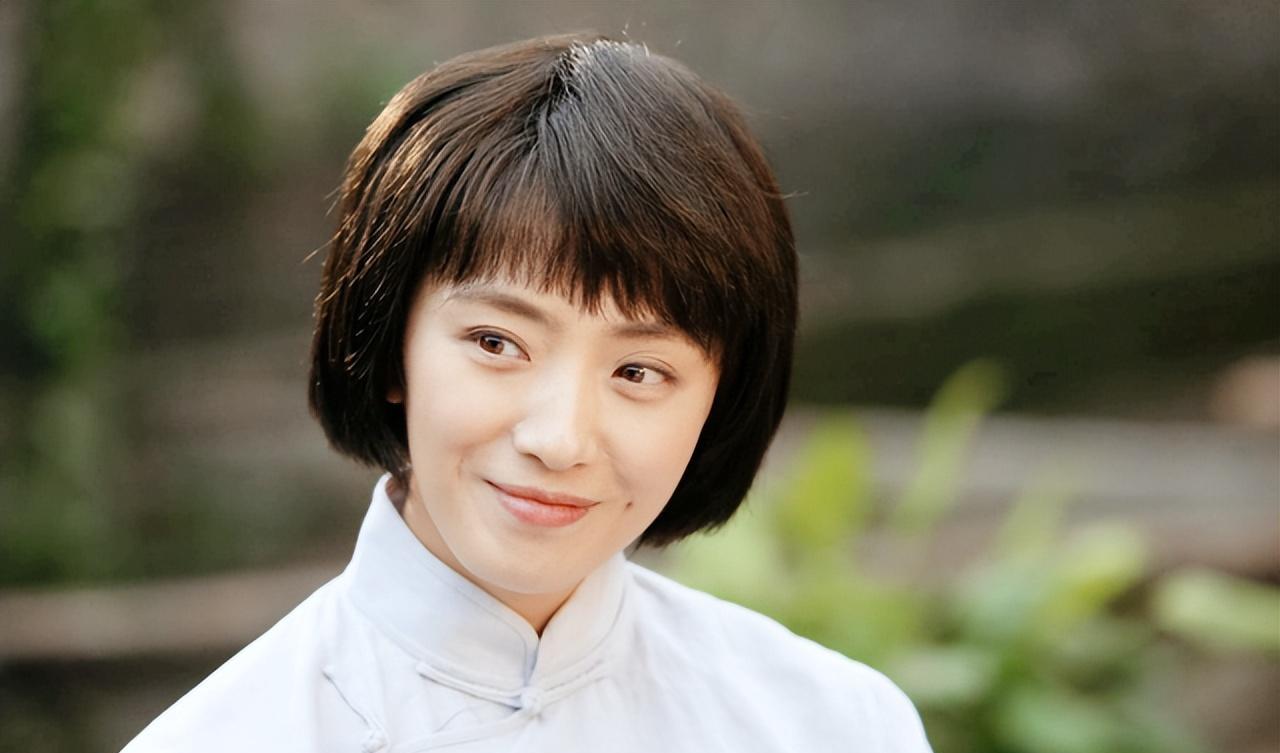 Famous actor Xu Honghao: He is 10 years older than his wife. He plays ...