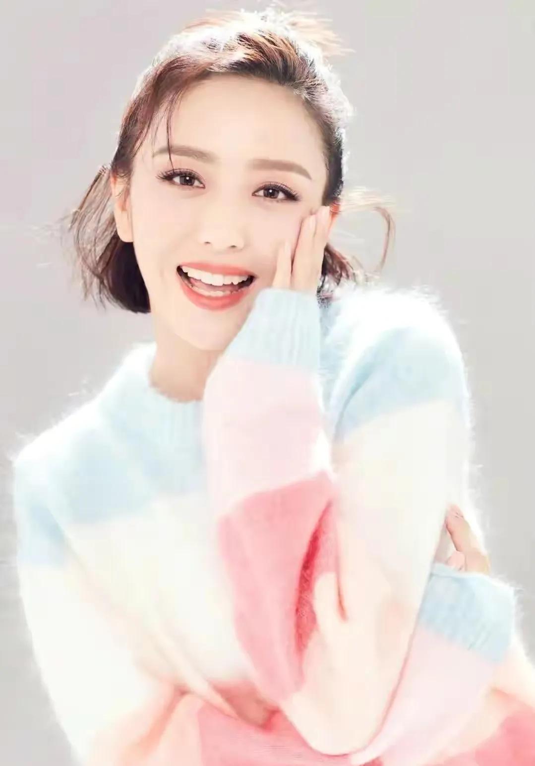 Alluring country and alluring city, beautiful and moving Tong Liya ...