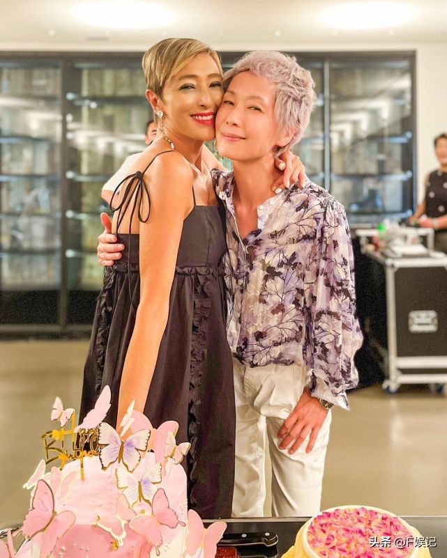 Zhang Zhilin's cousin Shangshan Shi Na's birthday, many Hong Kong stars ...