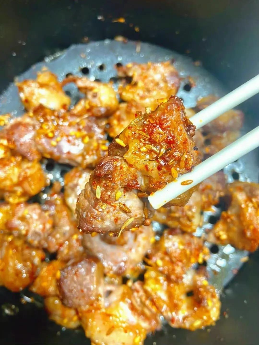 The taste is super, the cumin lamb with zero failure rate, the method ...