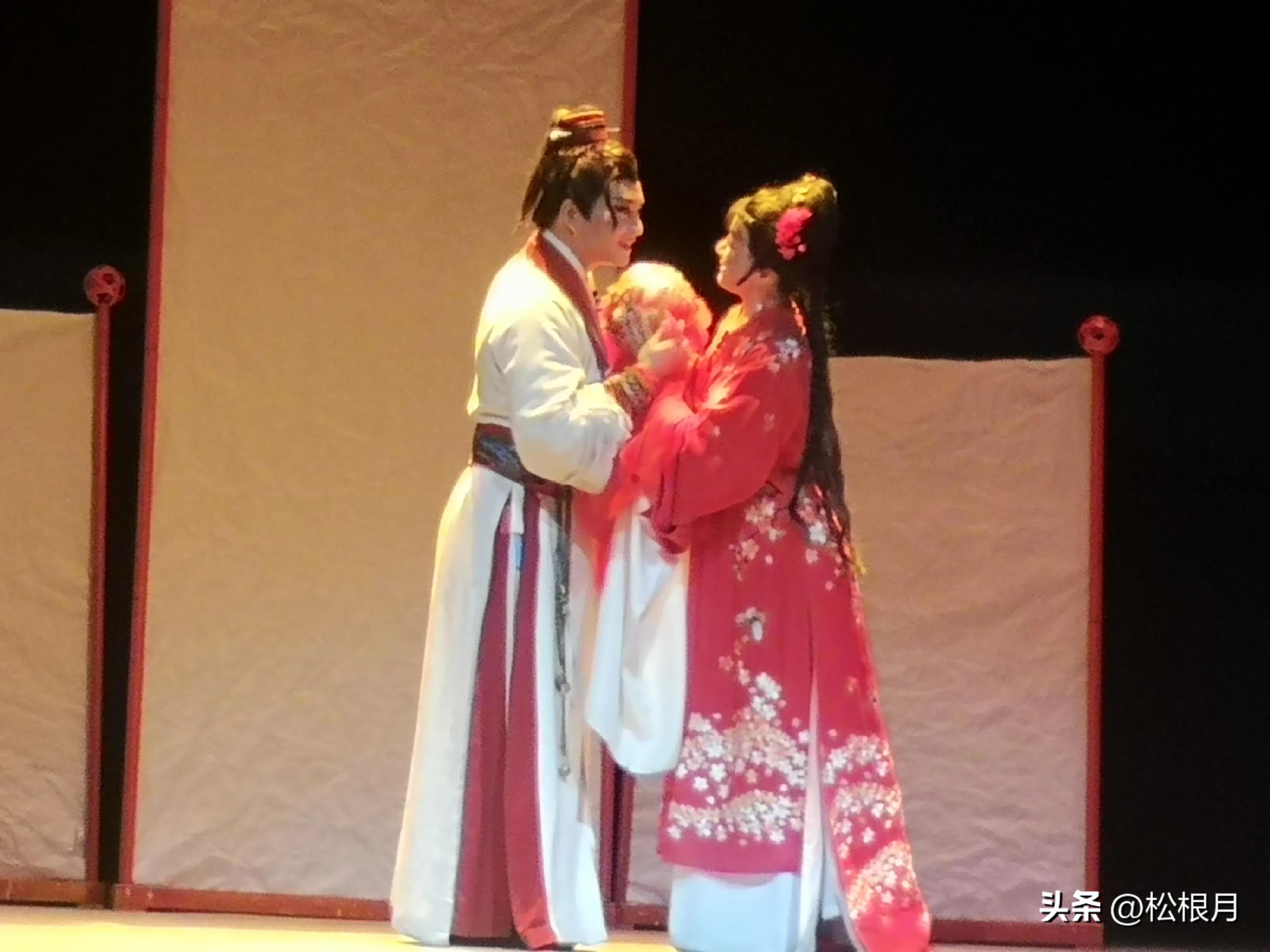 Small Theater Huangmei Opera "Xue Lang Returns" - iNEWS