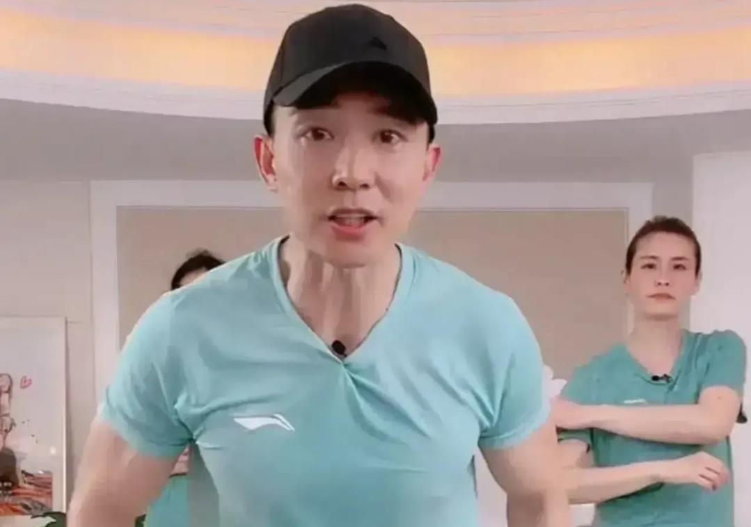 Liu Genghong's popularity soared, and the number of fans surpassed that ...