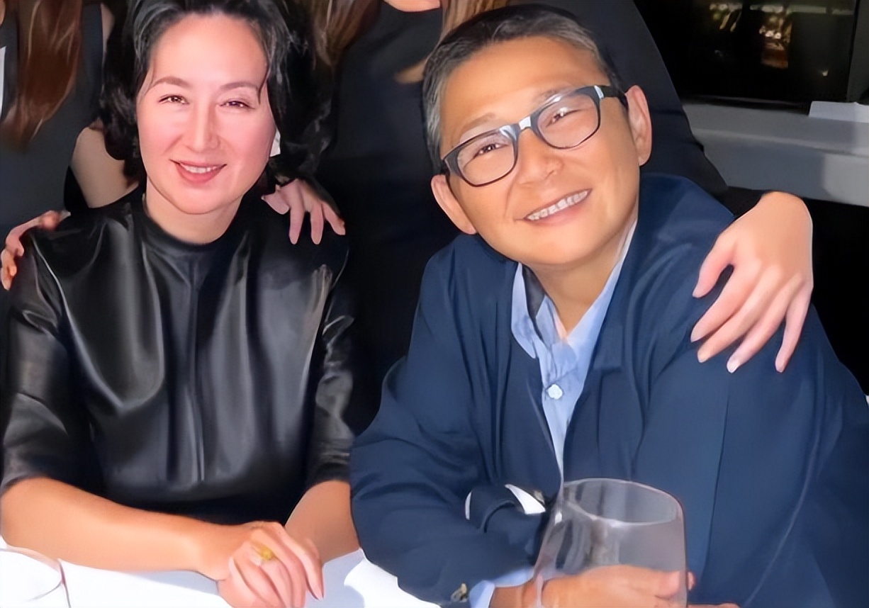 He Chaoqiong and Yu Cong attended the party of top celebrities, and ...