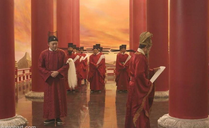 During the Sui Dynasty, the internal fragility of the political forces ...