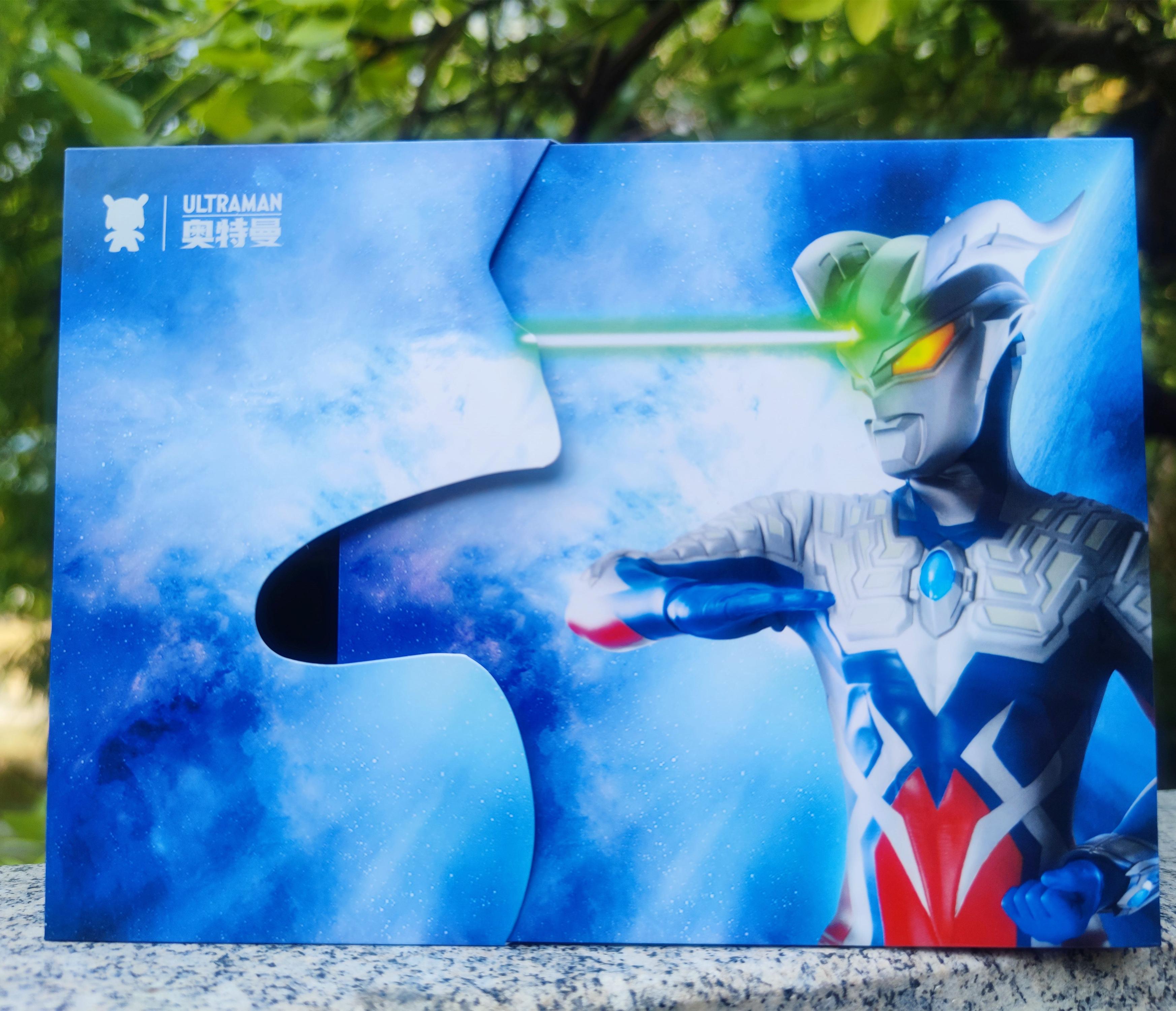 Boy of Light, put on your watch and summon Ultraman Zero - iMedia