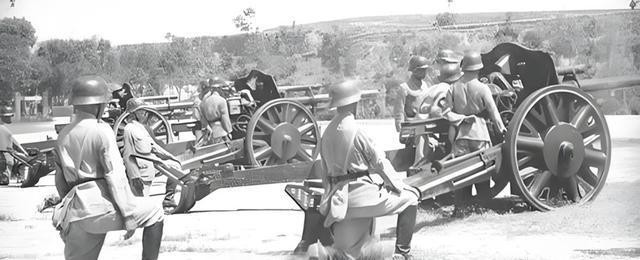 German 105mm howitzer in the War of Resistance - iNEWS