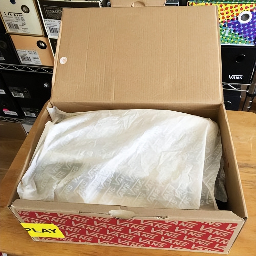 After buying shoes for so many years, I realized that the white paper ...