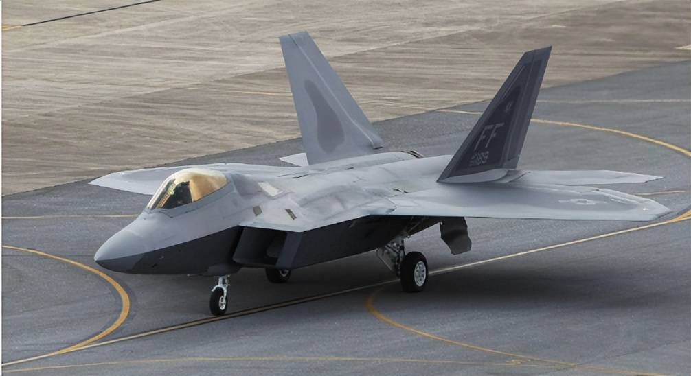China's J-20 has become the world's strongest stealth aircraft and is ...