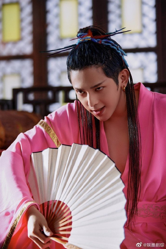 3.8 Male gods: Fu Longfei, Wang Yibo, Deng Lun, Dong Sicheng, Wang Junkai, Chen Zheyuan, Xu ...