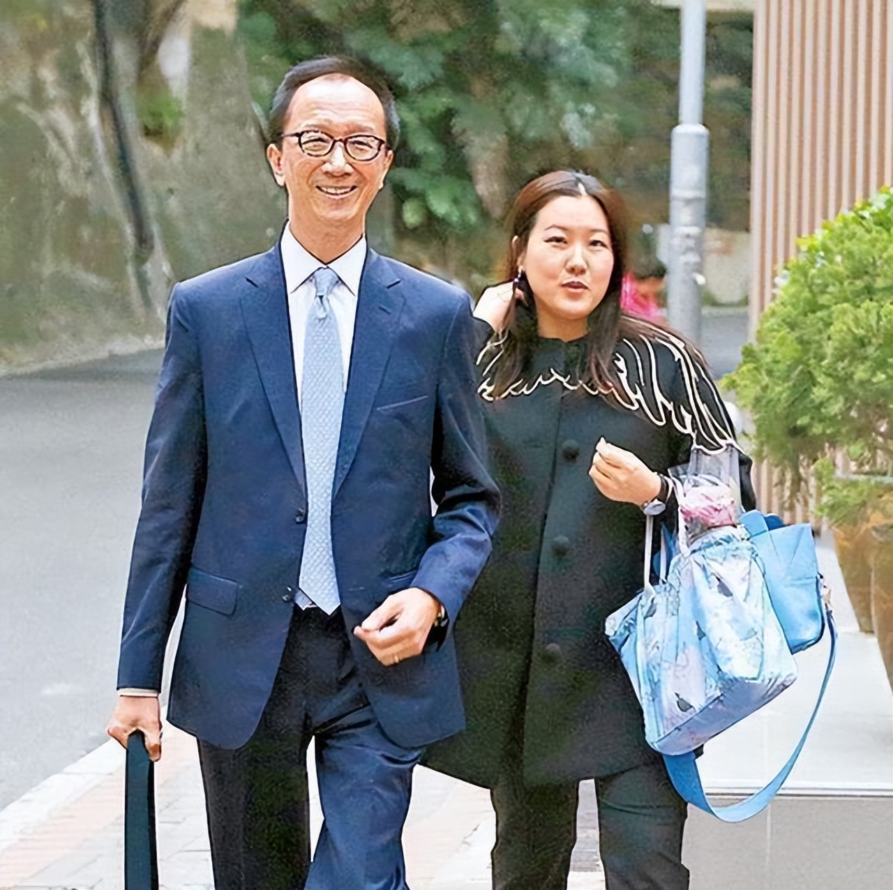 Hong Kong God of Wealth Liang Jinsong spared no effort to give birth to ...