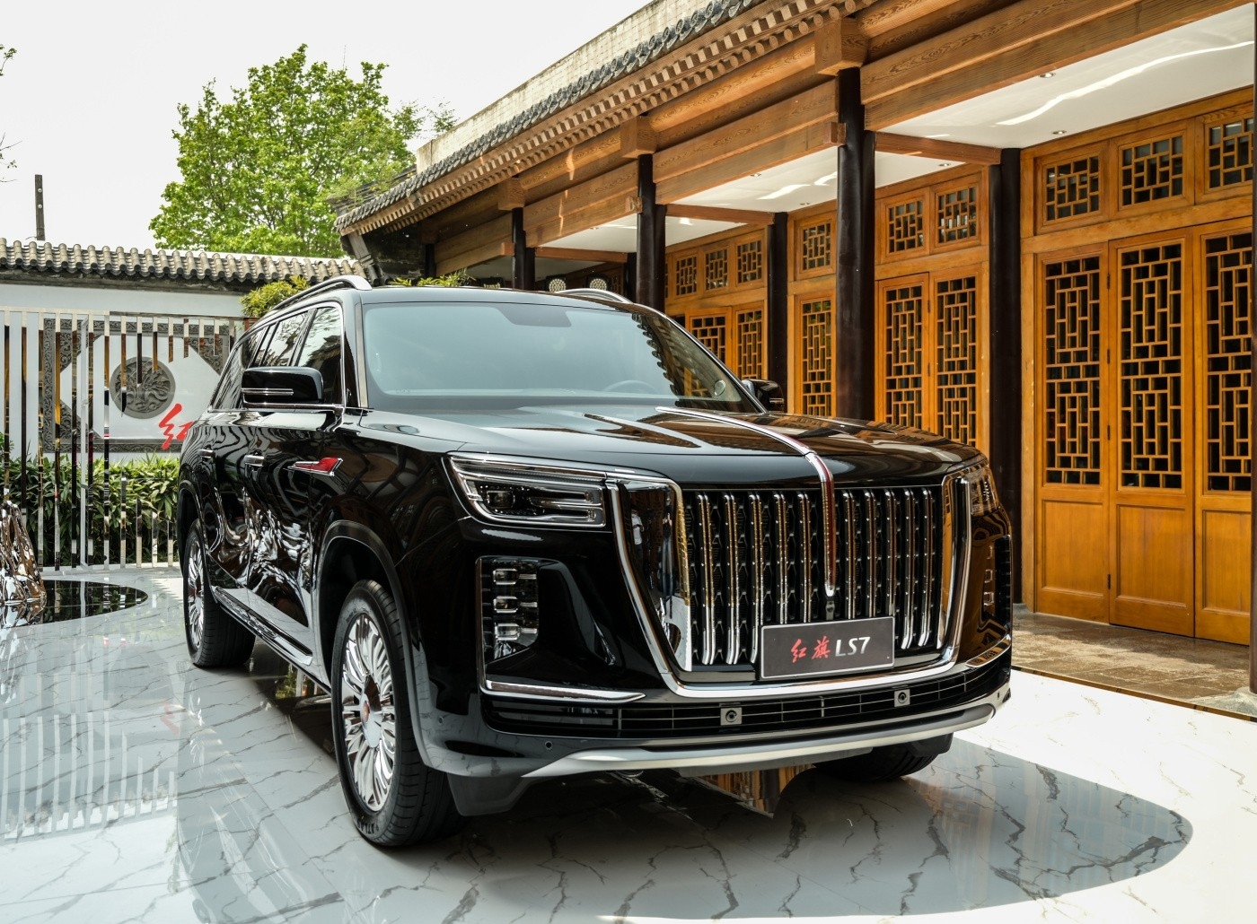Hongqi LS7, a 5.7m 4.0T V8, was officially released - iNEWS