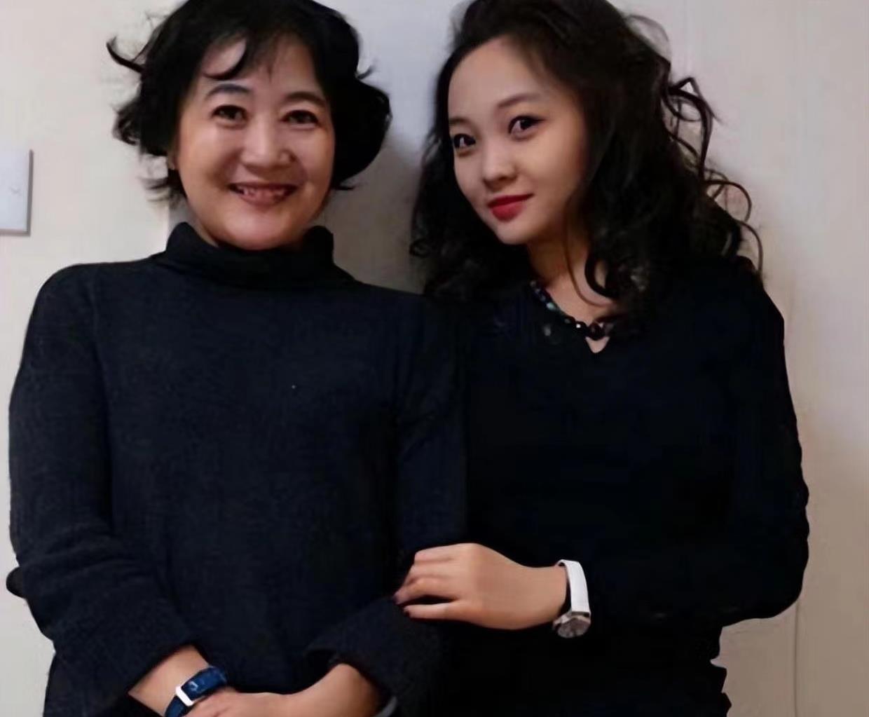 Lin Miaoke appeared in Beijing Film Academy, and Zhang Yimou's life was ...