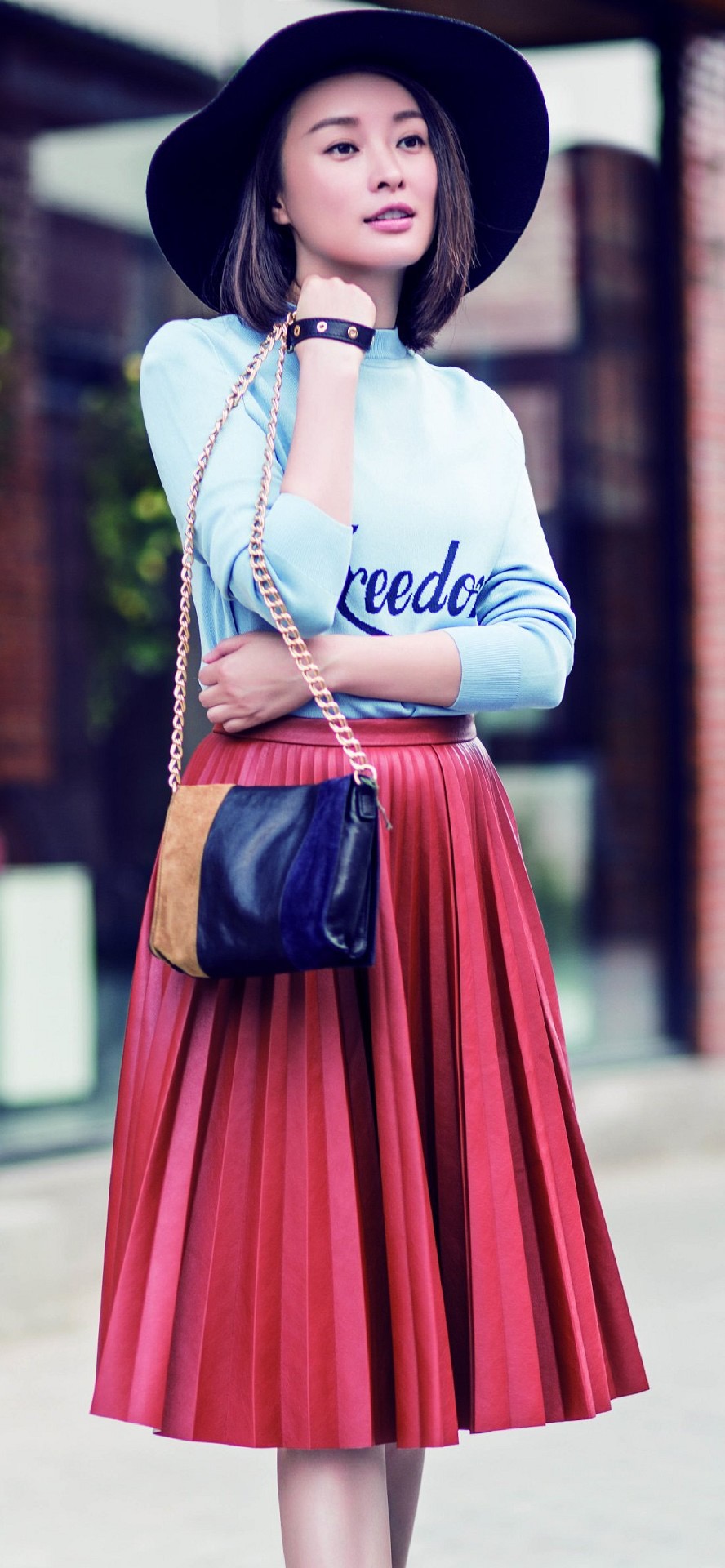 Wu Yue (Yue Wu) —— the beauty of demure and elegant - iNEWS