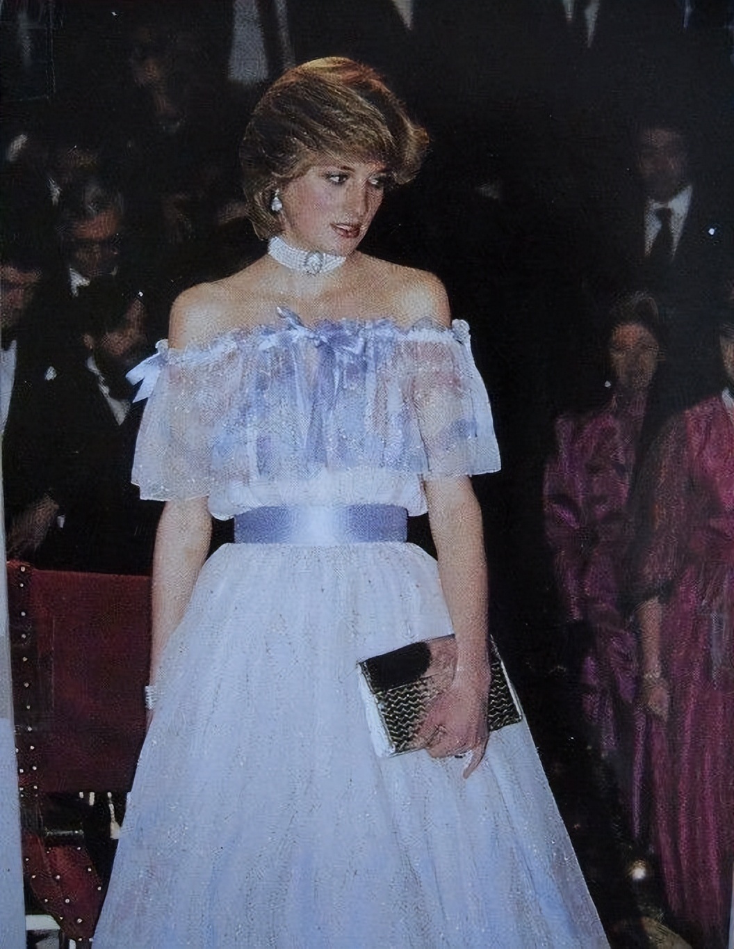 In 1986, Diana visited Japan, her outfits were amazing, and her height ...